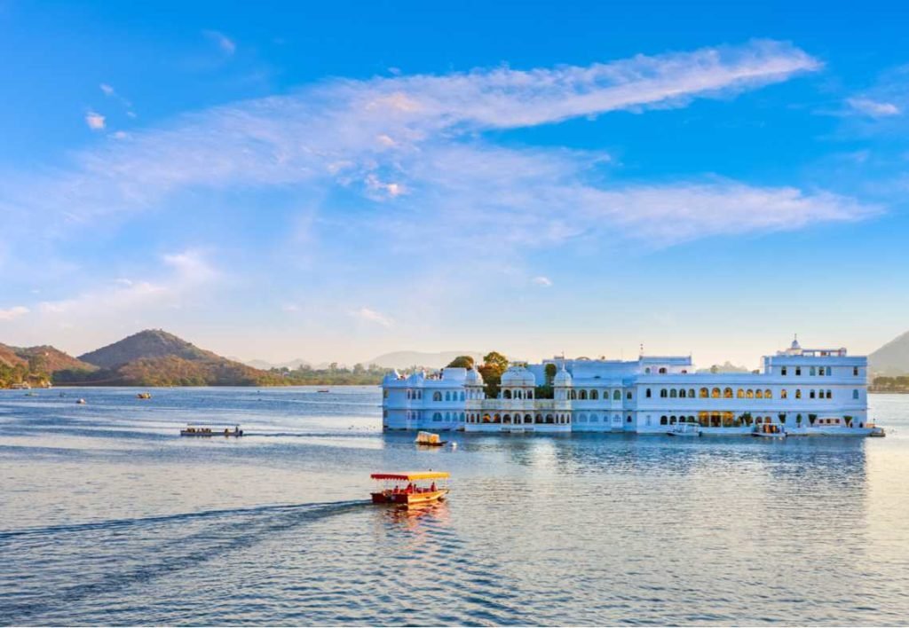 Pichola Lake - History,About,Entry Fee,Timing - January 2026